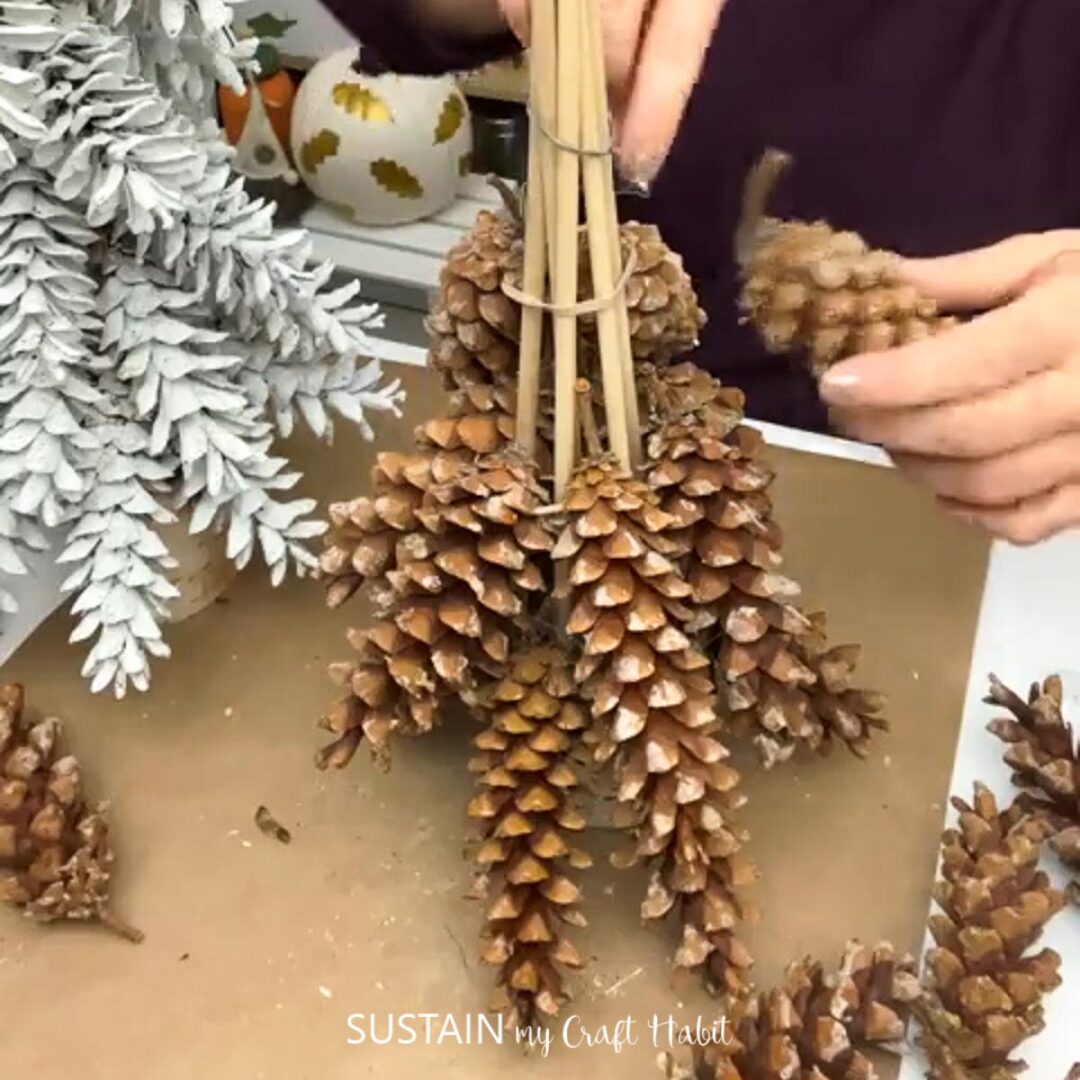 How to Make Easy Pine Cone Christmas Trees – Sustain My Craft Habit
